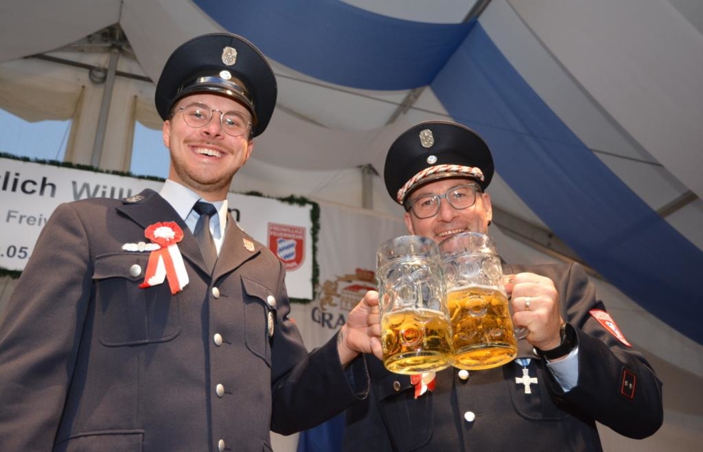 Im Zeichen von Ehrenamt und gutem Miteinander – die Fotos vom Festakt ...