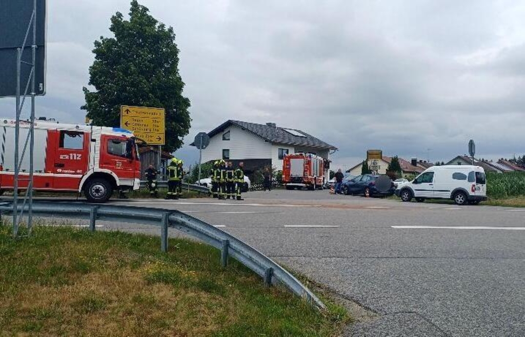 B85 nach einem Unfall zwischen Saldenburg und Tittling zeitweise voll gesperrt