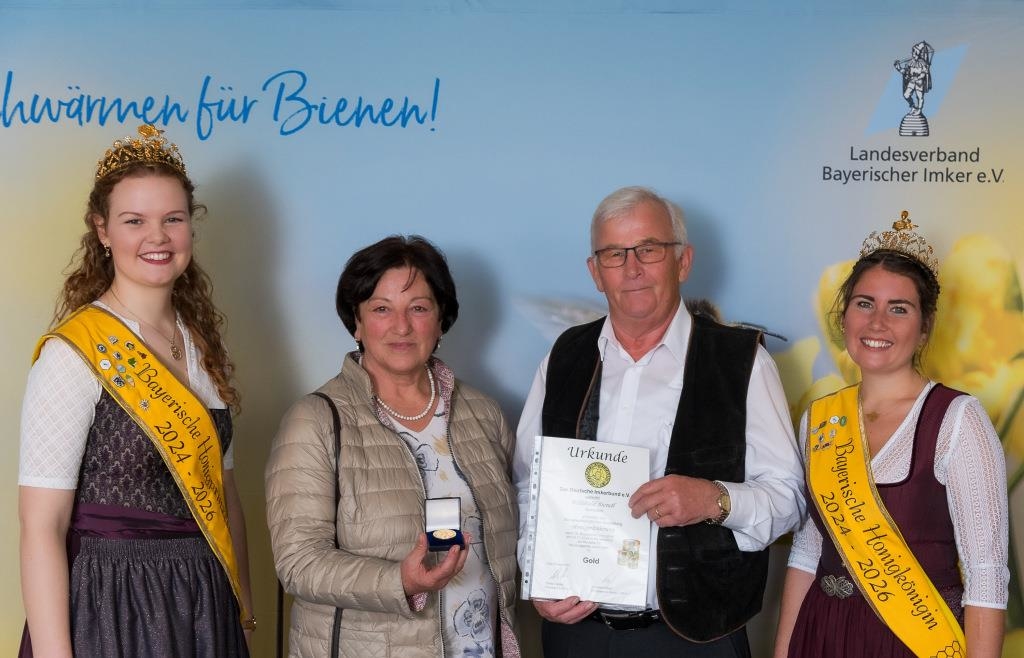 Honig aus Ganacker holt Gold