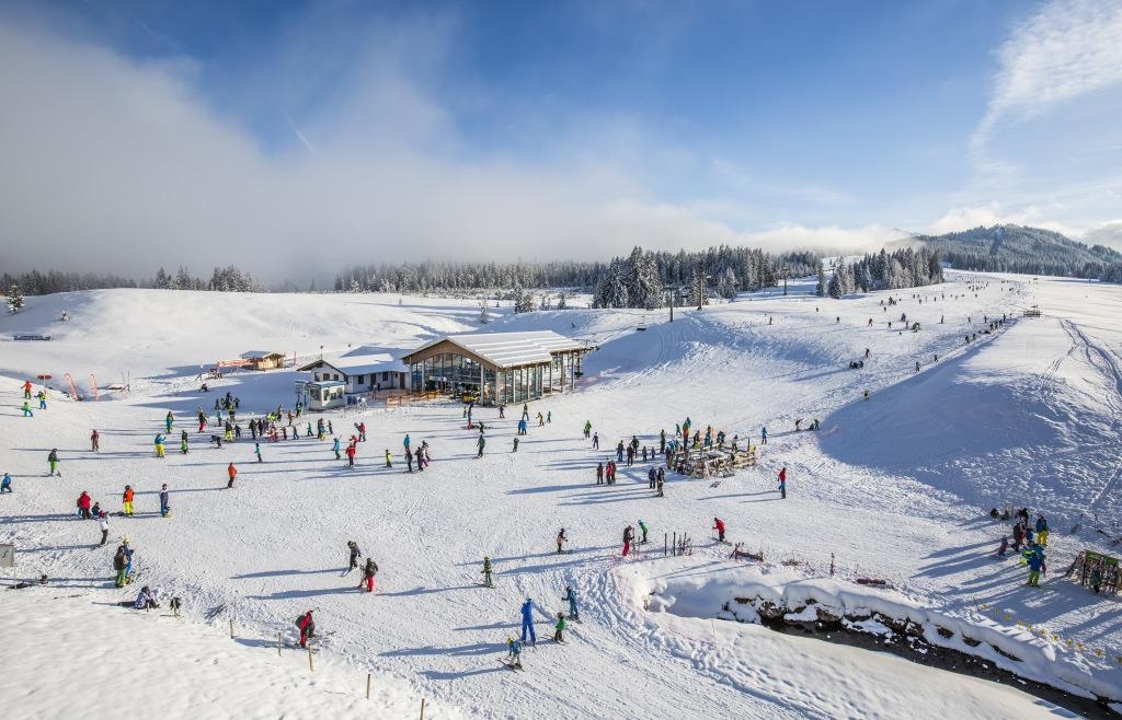 Nach Schneefällen: Skibetrieb auf der Winklmoosalm läuft wieder