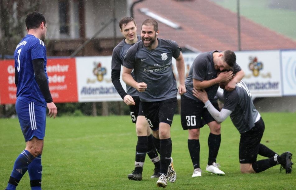 Hofkirchen feiert 8:0-Schützenfest – Handlab weiter sieglos ...