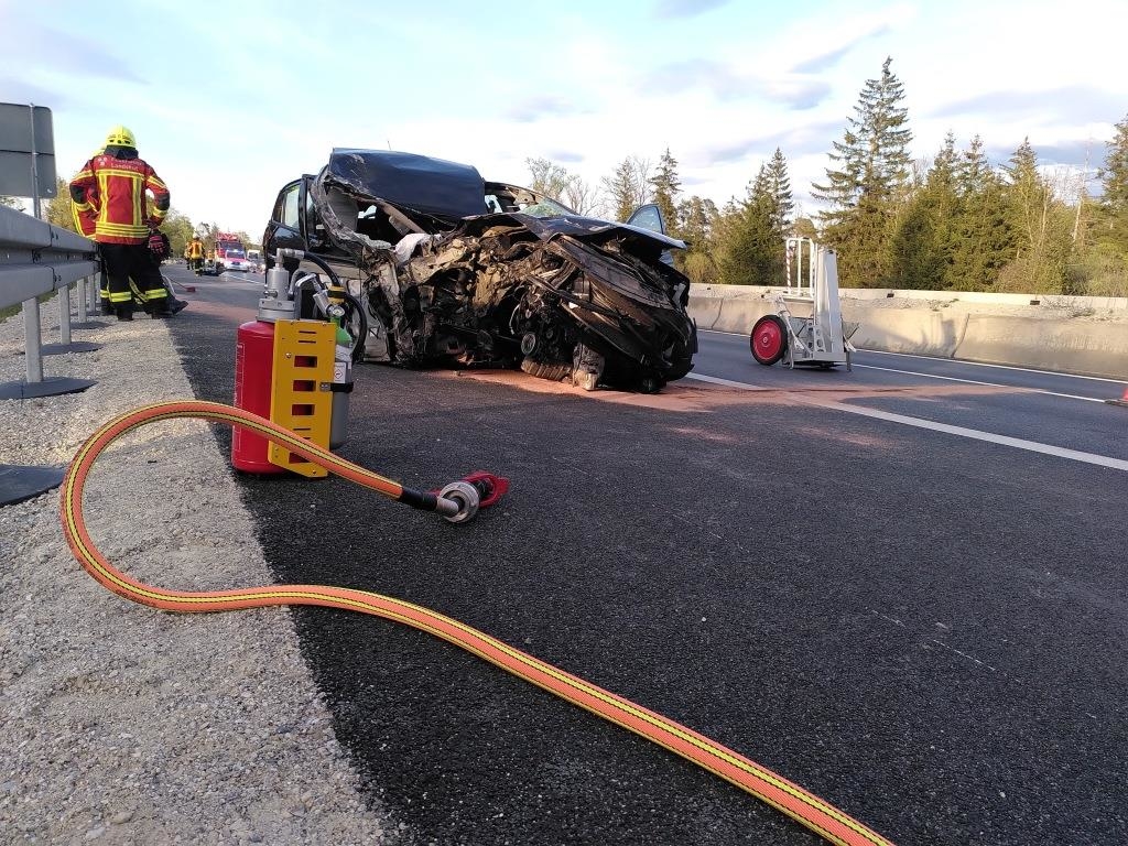 20-Jähriger bei Lkw-Unfall auf der A92 bei Moosburg verletzt