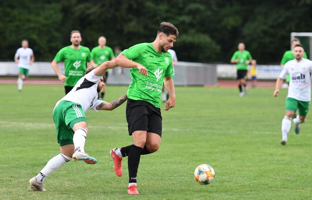 Verteidiger aus Leidenschaft: 1,94-Meter-Hüne Alexander Sperl (21) ist der Fixpunkt in der ...