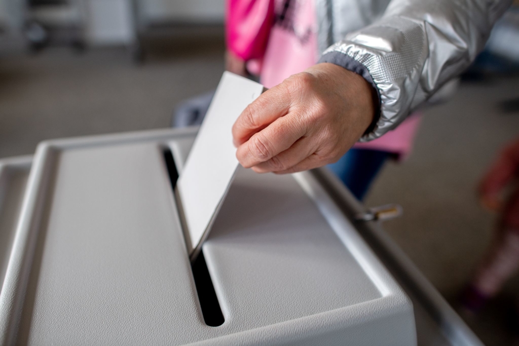 Wähler lehnen teuren Neubau für Landratsamt ab