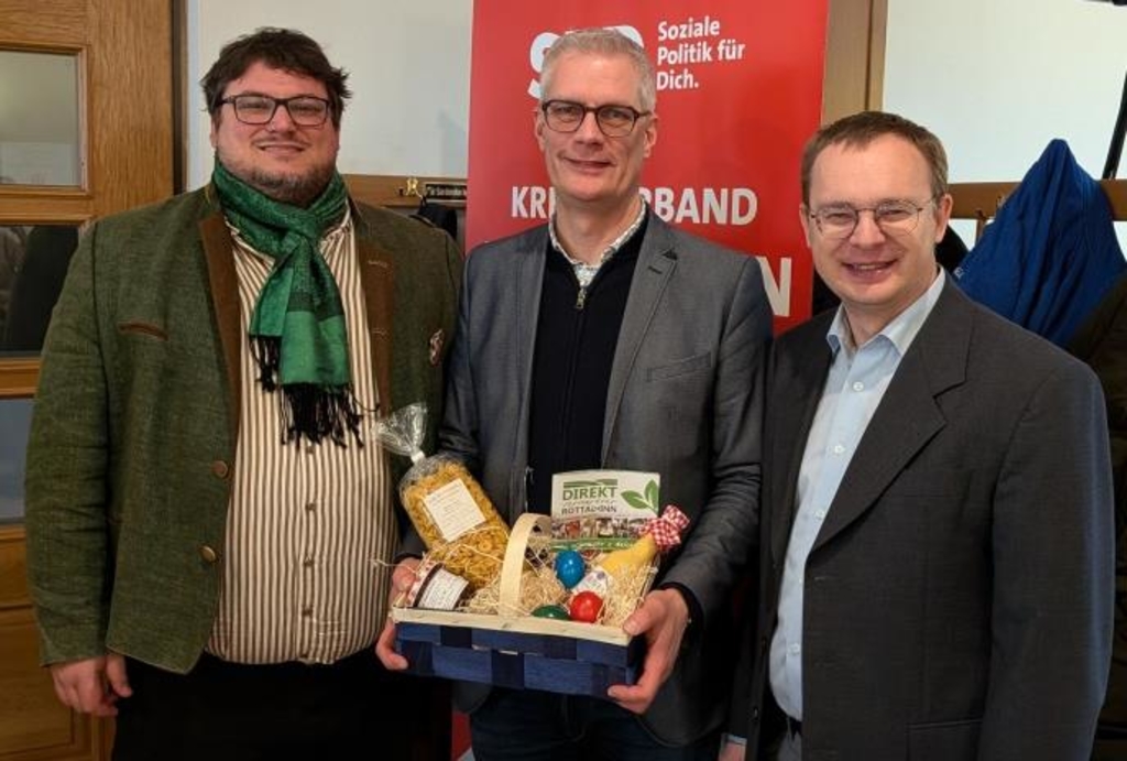 SPD-Redner Alfred Feldmeier, Benjamin Lettl und Dr. Uwe Kirschstein ...