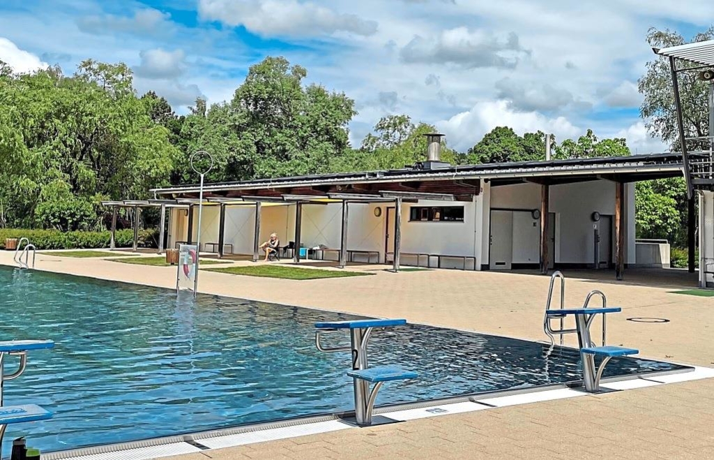 Alles bereit in Freilassinger Freibad: Becken sind warm – Gäste halten ...