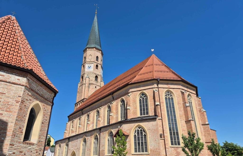 Regensburger Bischof erhebt Pfarrkirche St. Johannes in Dingolfing zum ...