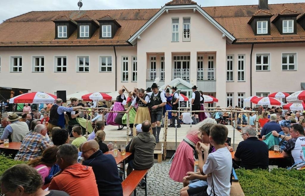 Musik und Kulinarik beim Bodenmaiser „Gnock‘ im Park“