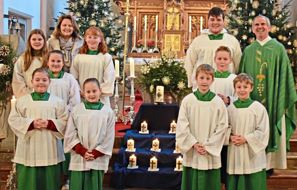 Acht neue Minis für die Pfarrei