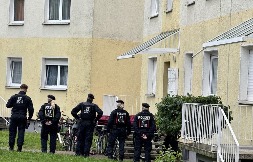 Messer-Attacke bei privater EM-Party nahe Magdeburg: Polizei erschießt ...