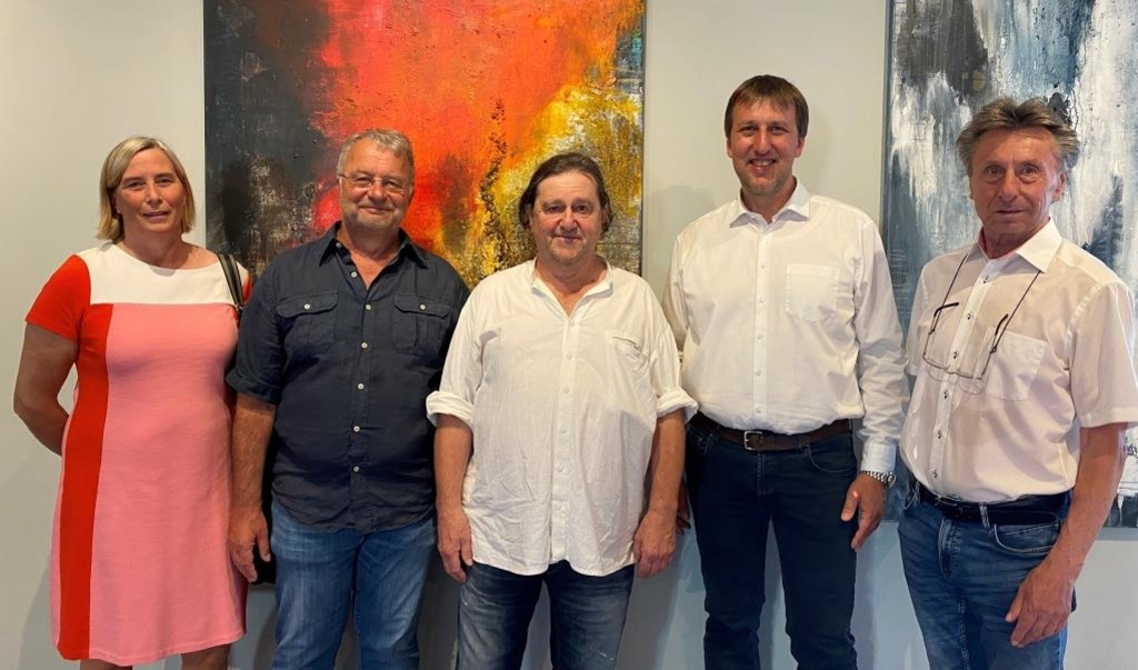 Martin Widl präsentiert Werke mit Rost, Asche und Kupfer im Alten ...