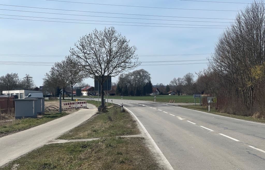 Sperrung aufgehoben: Die Staatsstraße zwischen Landau und Harburg ist wieder frei