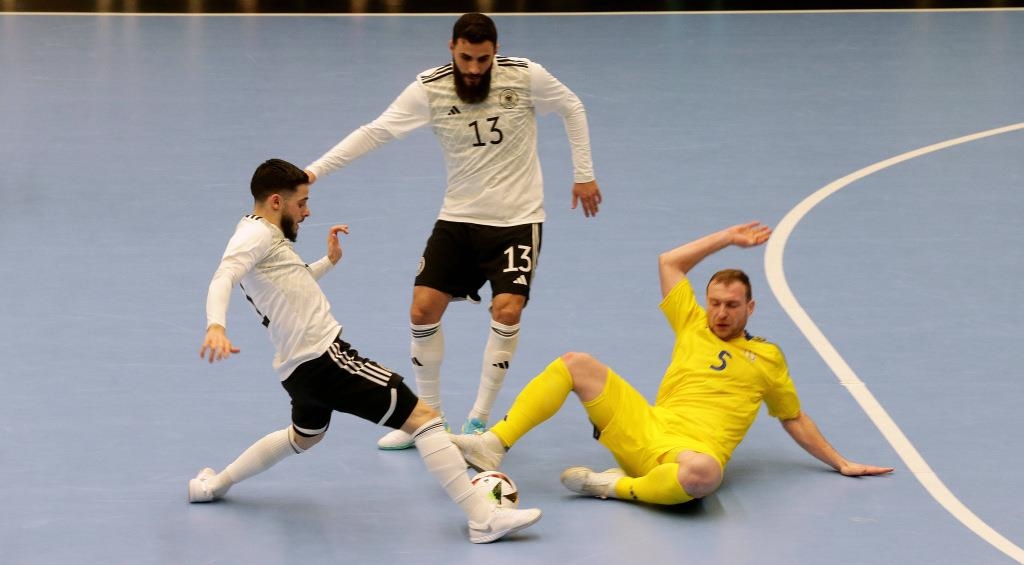 Young Boys auf Siegjagd – Bielefeld kommt mit Icon-League-Kickern Sözer ...