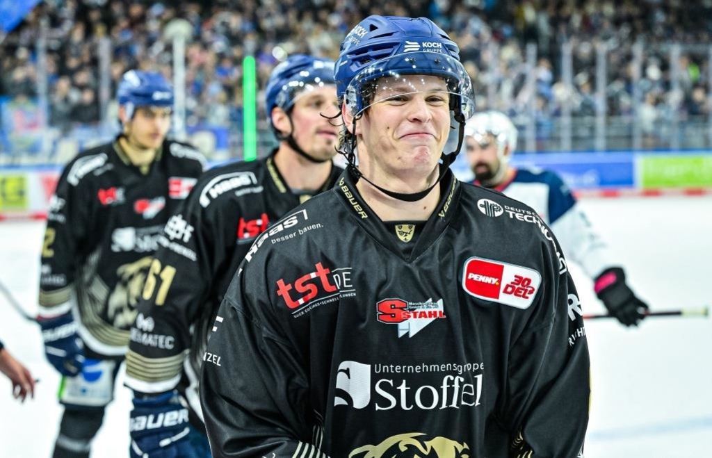 Schalk im Tigers-Trikot: Joshua Samanski ist für Straubing und in der ...