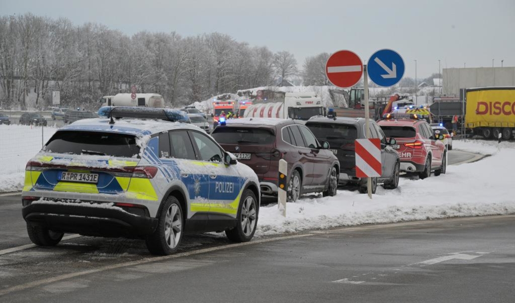 Tödlicher Unfall kurz vor Rosenhof – A3 Richtung Nürnberg stundenlang gesperrt