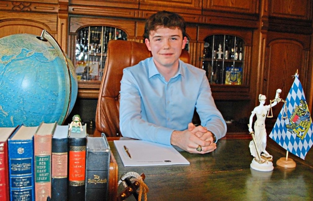 Jan Ernst (20) aus Neuhaus am Inn ist Bundestagsdirektkandidat für die FDP