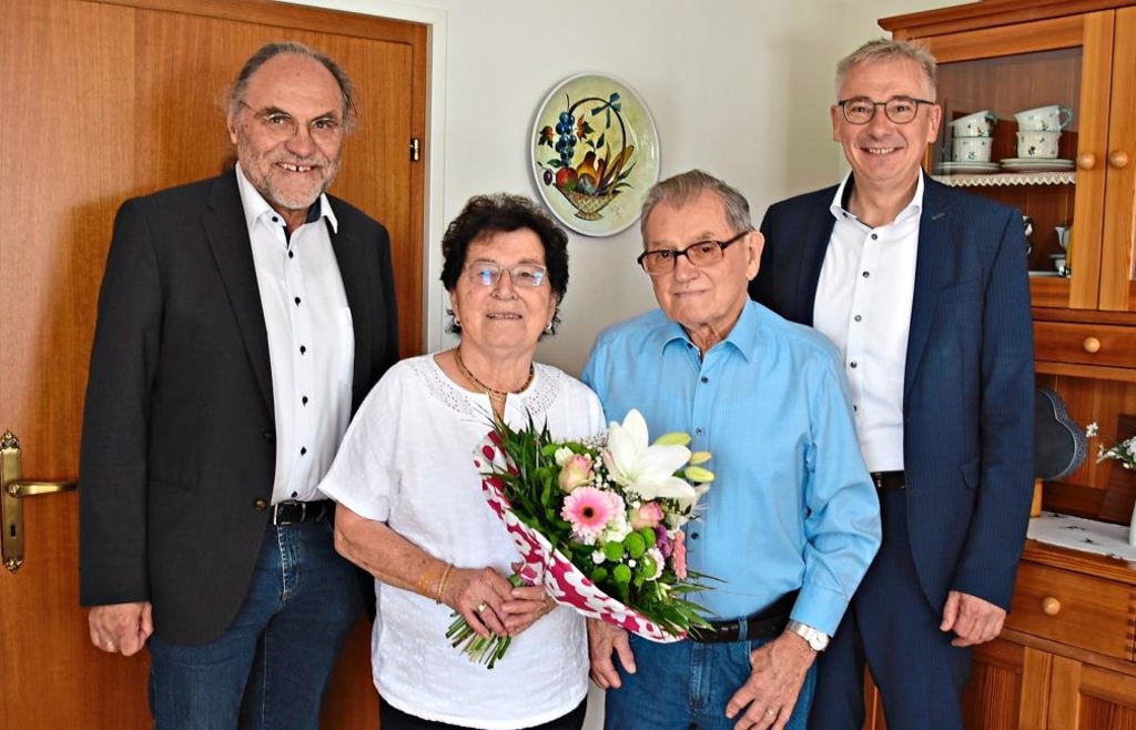 Sie halten seit 60 Jahren zusammen: Ehepaar Enzinger feiert diamantene ...