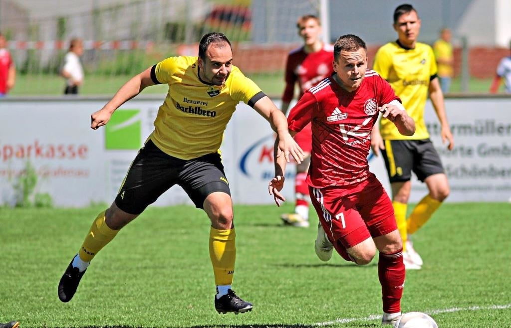 Schönberg landet ersten Derbysieg dank Felix Kerns kühlem Kopf ...