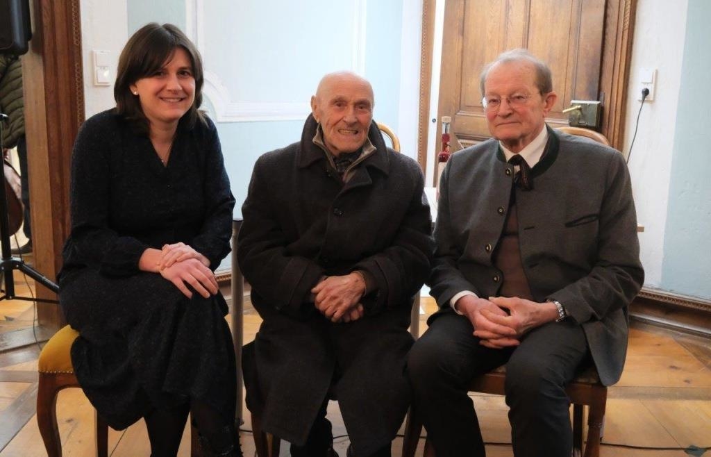 Historiker Dr. Herbert Wurster referiert beim Förderkreis Schloss ...