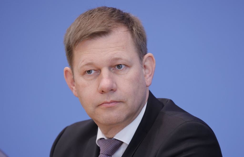 Thomas Erndl (CSU) aus Deggendorf ist neuer verteidigungspolitischer ...