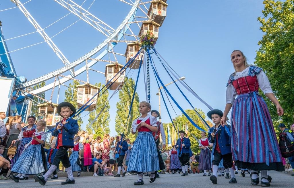 Zum Nachlesen: Fotos und Videos vom Auszug zum Straubinger ...