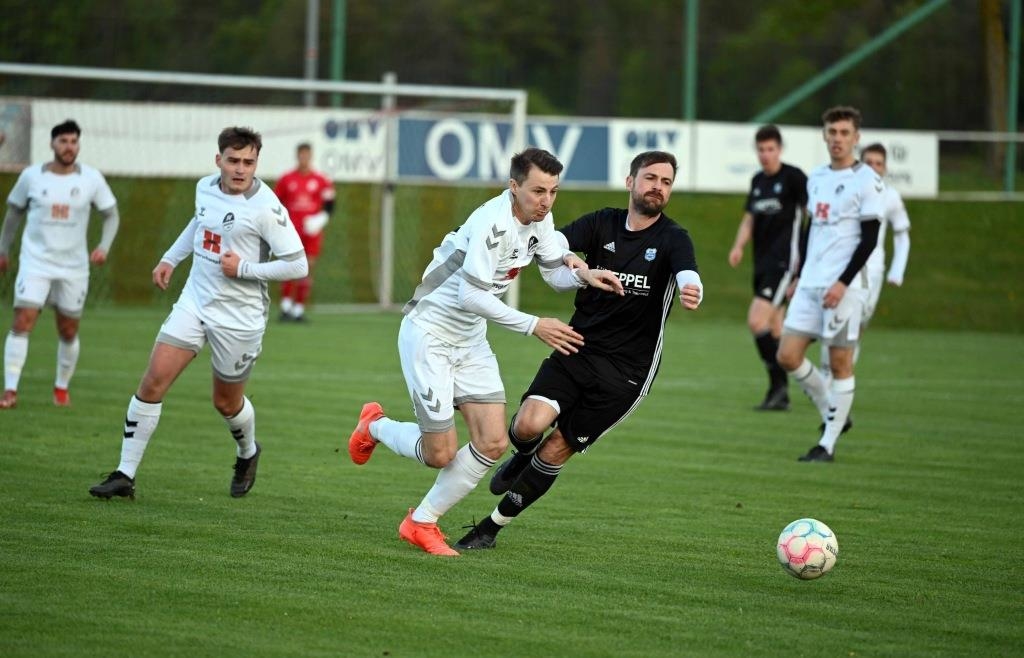 Dreierpacker Popp lässt Tacherting keine Chance: Mehring feiert 5:0 ...