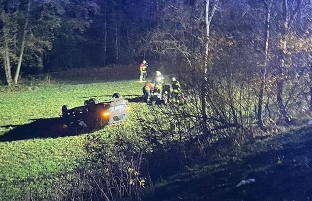 Reh ausgewichen: Auto schleudert in Drachselsried durch die Luft