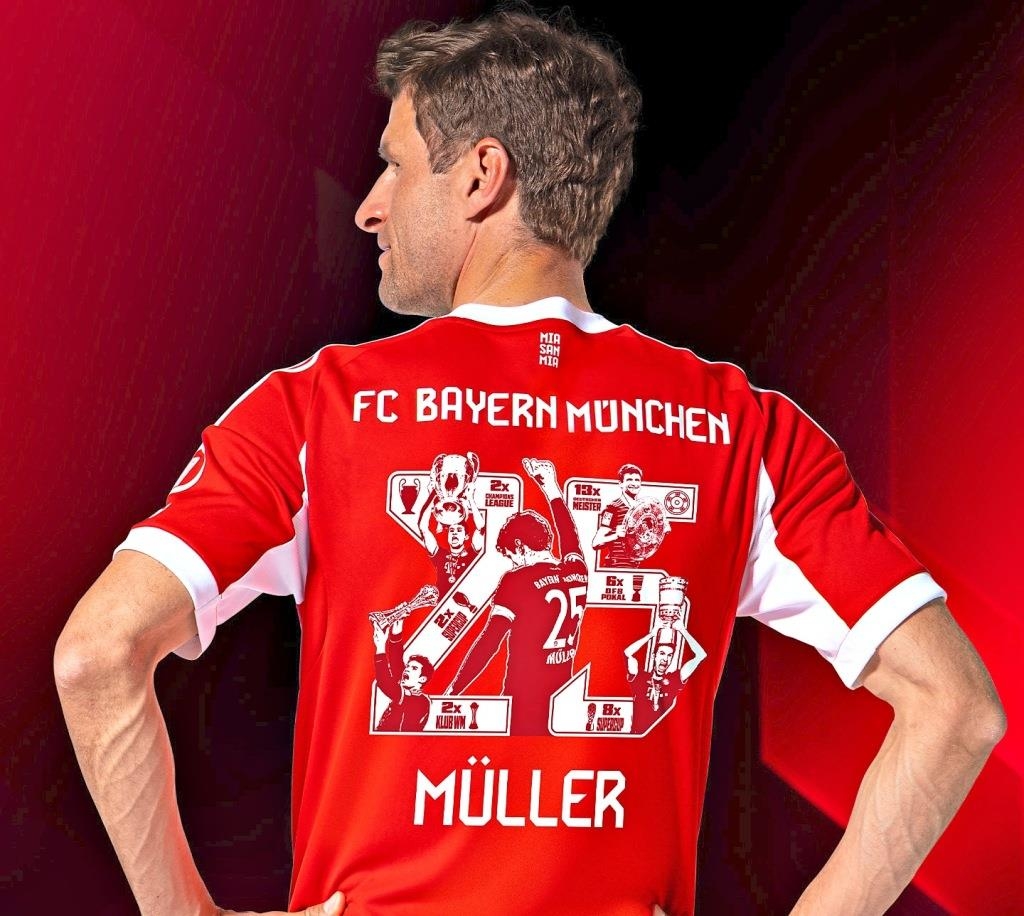 „Kraftvolle Rot-Weiß-Kombination“: Das ist das neue Heimtrikot des FC Bayern