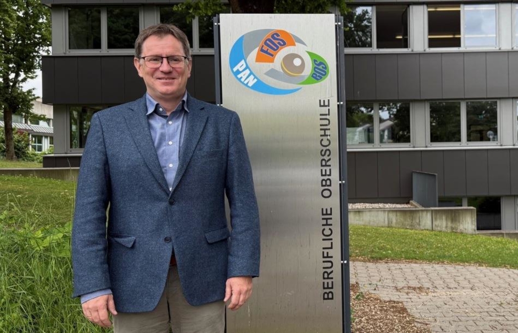 Oberstudiendirektor Schneider verlässt FOS/BOS in Pfarrkirchen