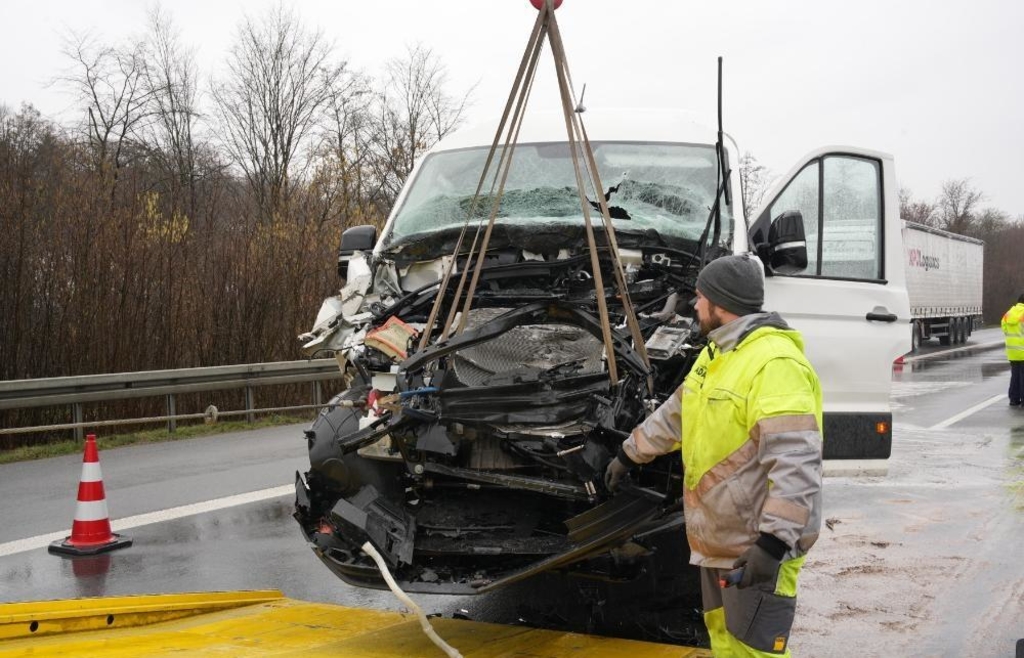 Lkw-Unfall im Landkreis Deggendorf: A3 auf Höhe Ohetal stundenlang gesperrt