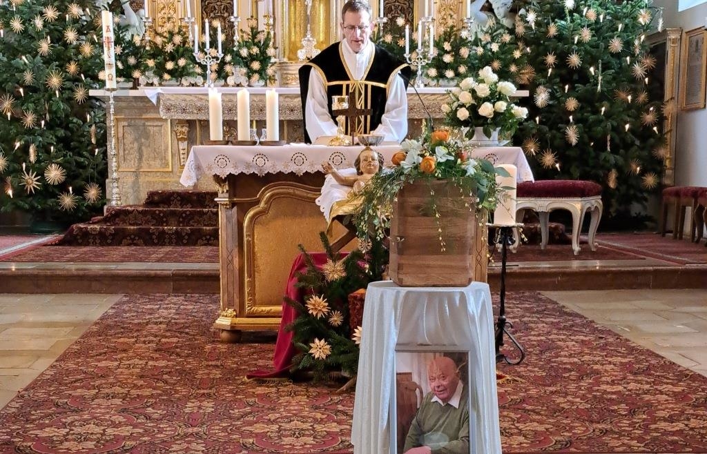 Große Trauergemeinde in Pfarrkirchen begleitet Kurt Singer auf seinem ...