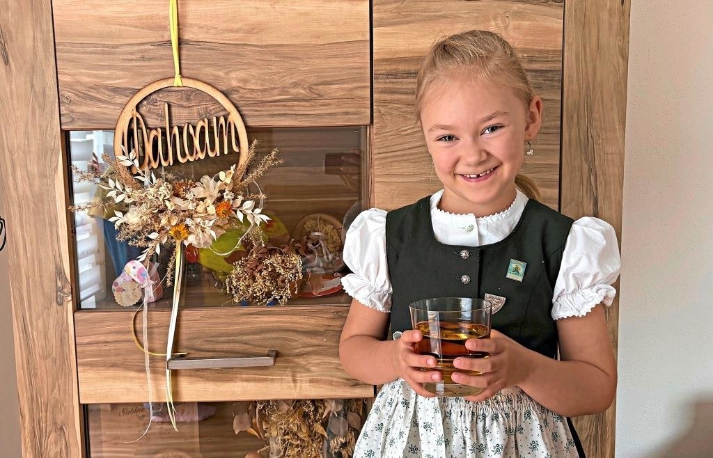 Anna Eiler (6) vom Heimatverein Zwiesel: „Nach den Auftritten gibt es immer ein Eis“
