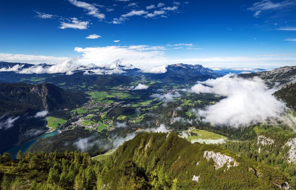 Rechte Wanderlust: Lederhosen Revolte geht in die Berge Berchtesgadens