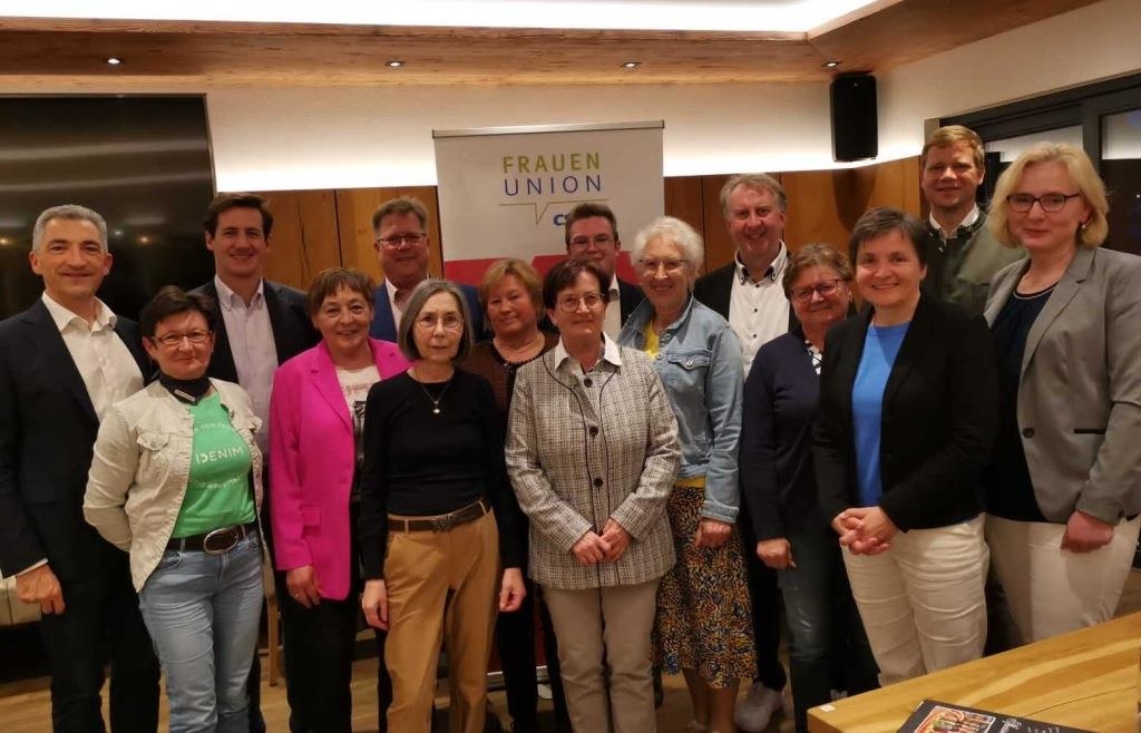 Vorstandschaft der Kreis-Frauenunion im Amt bestätigt