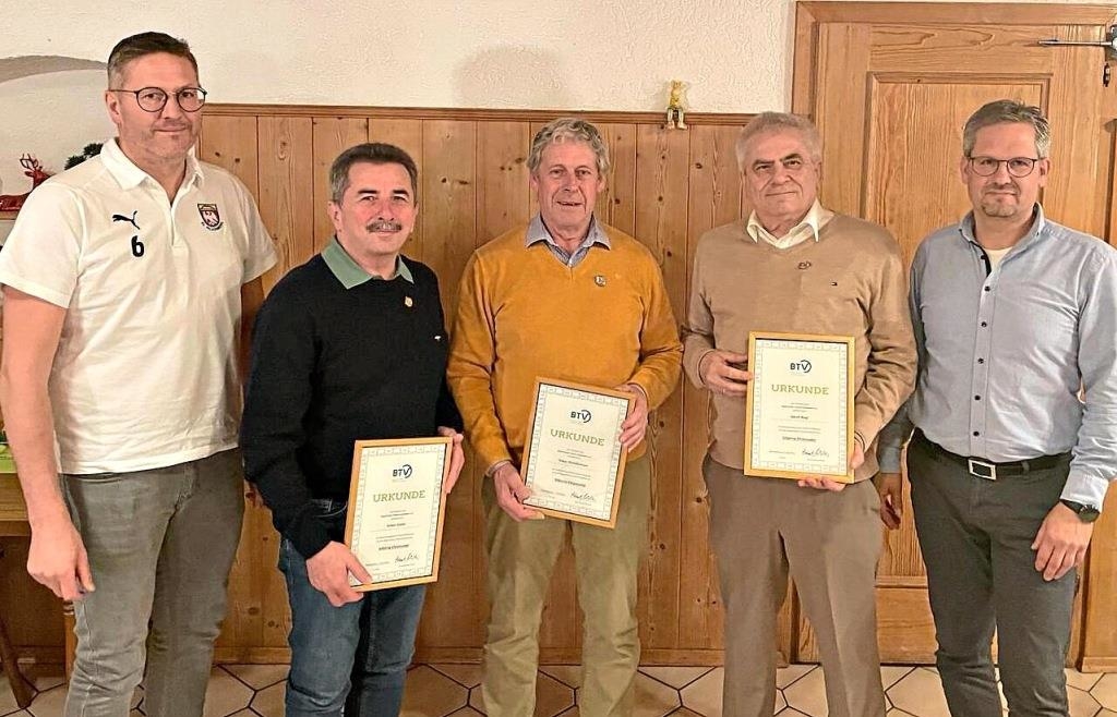 Dreimal Ehrennadel beim SC Falkenberg verliehen