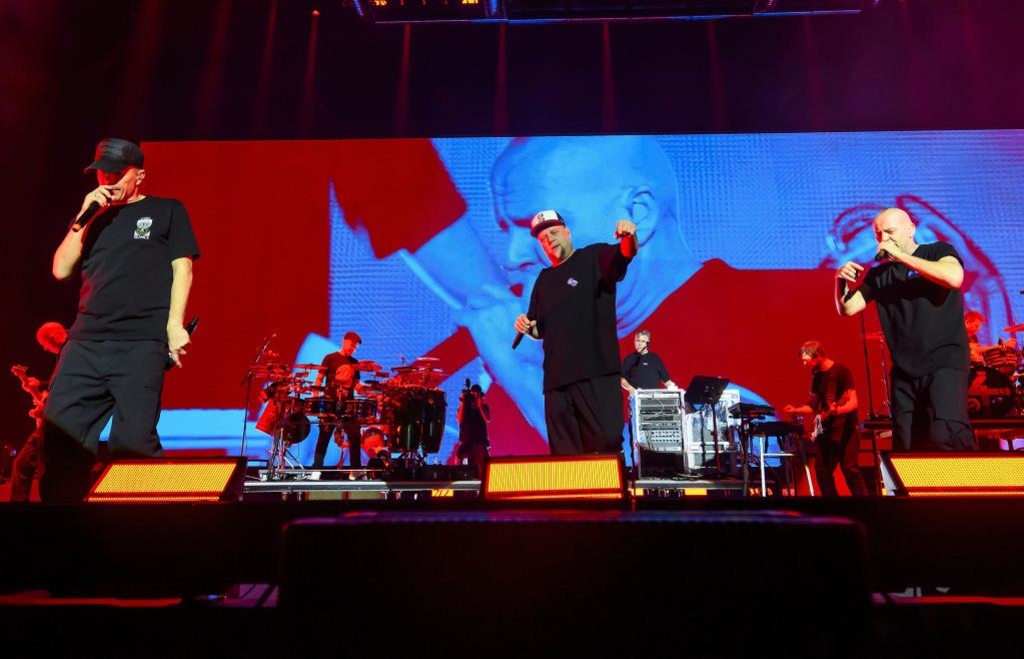 Fanta Claus in München: Die Fantastischen Vier bescheren ihre Fans in ...