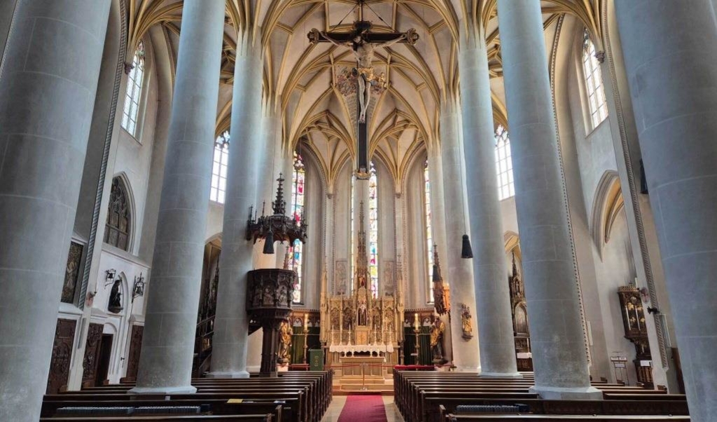 Regensburger Bischof erhebt Pfarrkirche St. Johannes in Dingolfing zum ...