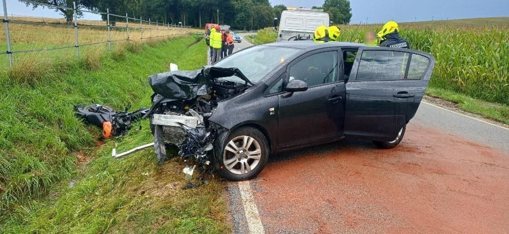Auto gerät auf Gegenfahrbahn: Motorradfahrer stirbt bei Unfall im Landkreis Passau