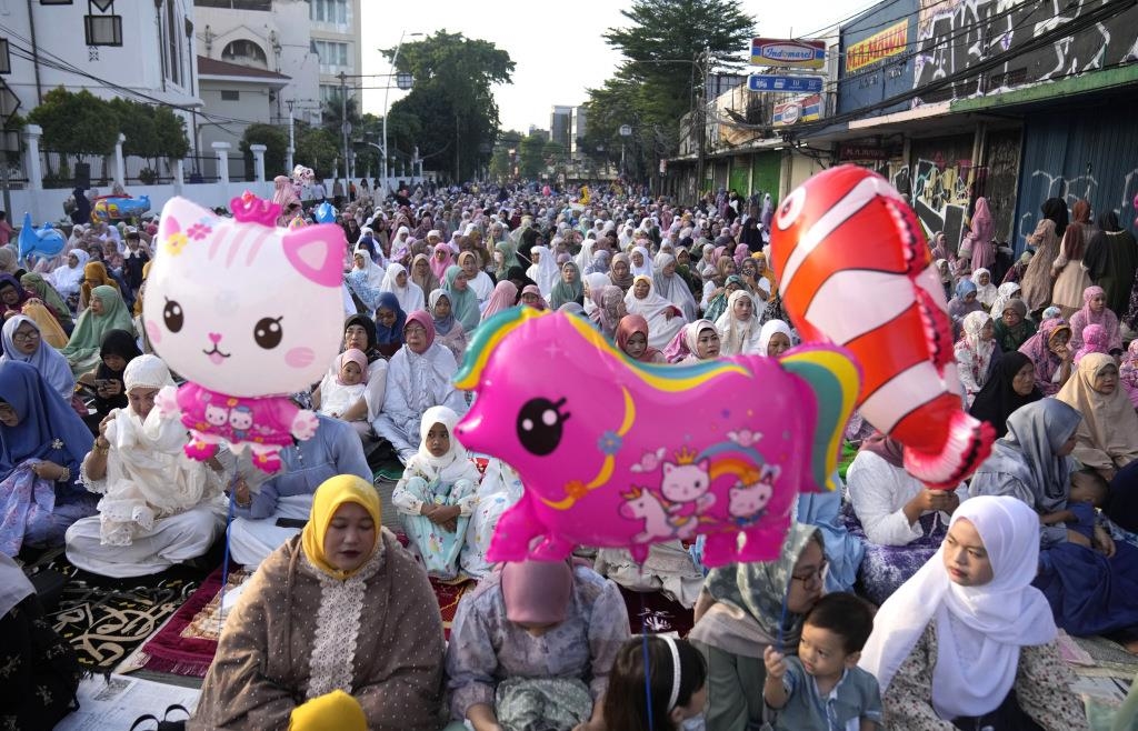 Zuckerfest: Muslime weltweit feiern Ende des Fastenmonats Ramadan