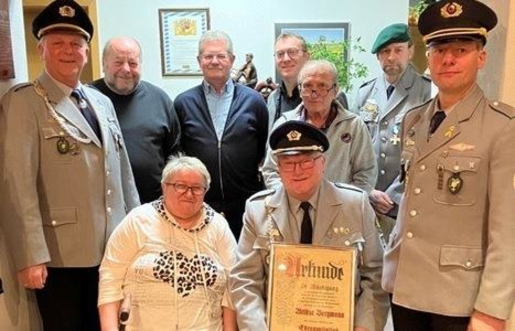 Arthur Bergmann wurde zum Ehrenmitglied ernannt