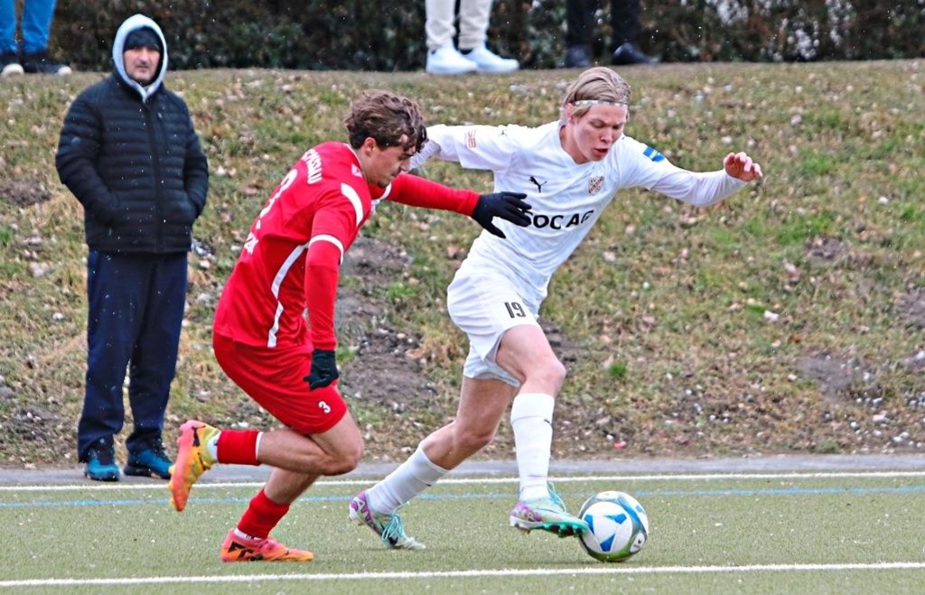 Knapper Erfolg beim 1.FC Passau: Steer und Wiedl erlösen Erlbacher mit ...