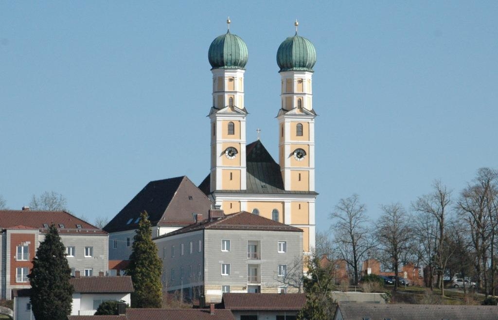 Pauliner wechseln im Herbst nach Altötting