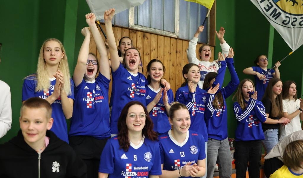 Handball-Krimi in Metten mit vielen Fans, aber ohne Sieger