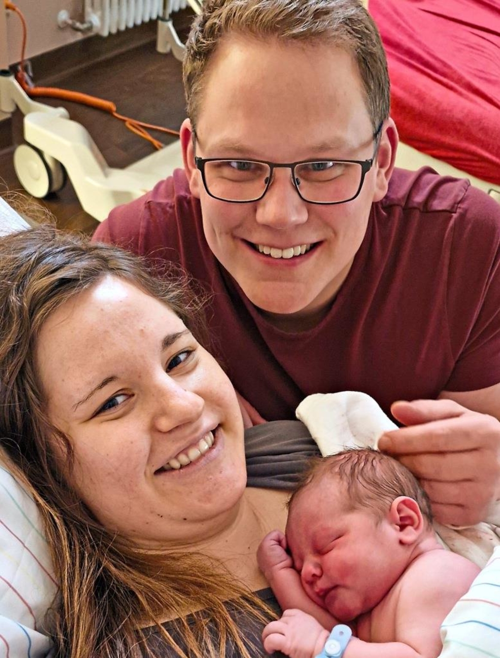 Punktlandung um 0.00 Uhr: Alexander Zangl kam exakt zu Silvester auf ...