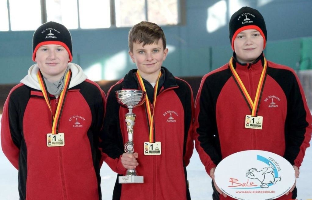 Pünktlich zum 50-jährigen Vereinsbestehen: Aufhams U14 ist Deutscher ...