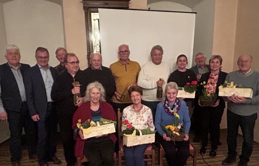 Josef Hirschenauer bleibt 1. Vorsitzender des Gartenbauvereins Vornbach ...