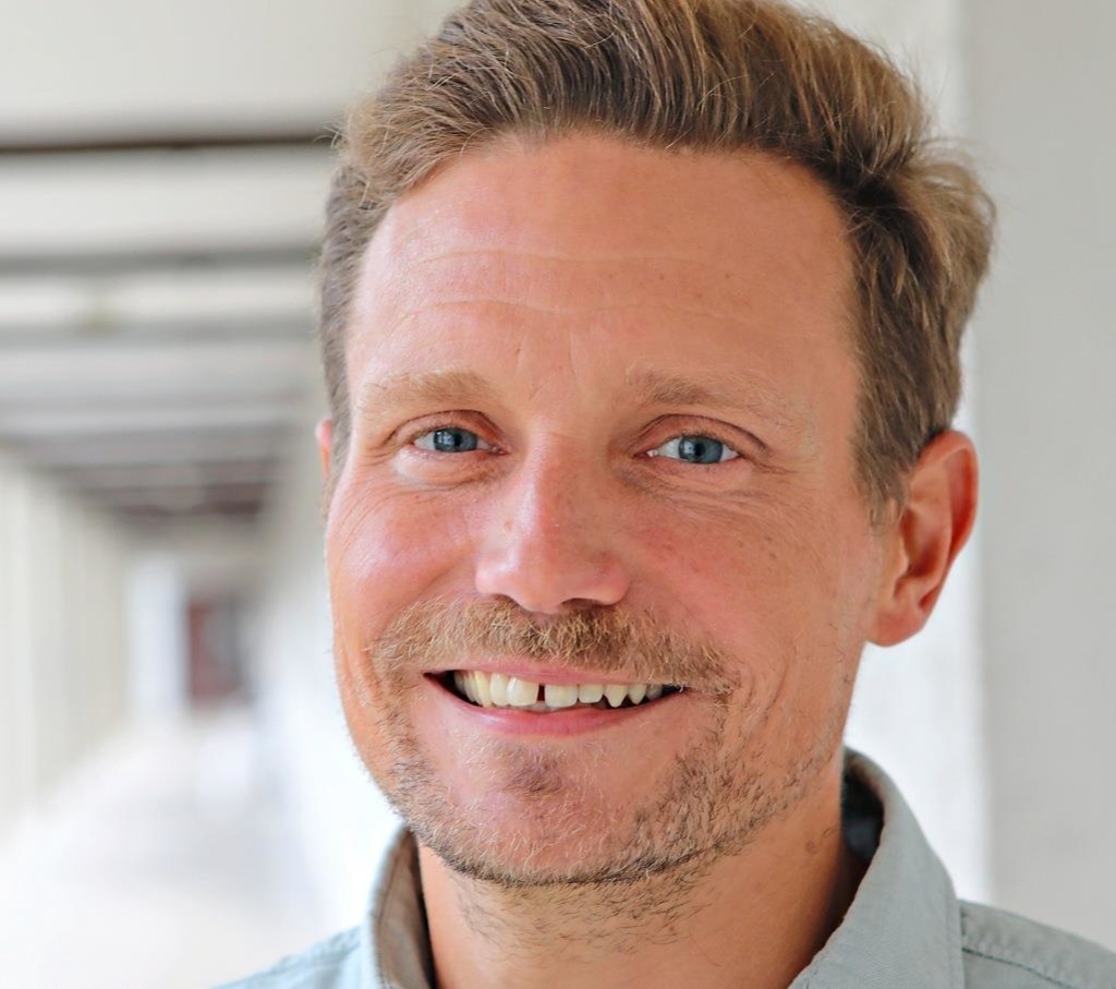 Merk-Zeichen aus der Steinzeit: Dr. Christian Bentz erforscht Funde aus ...