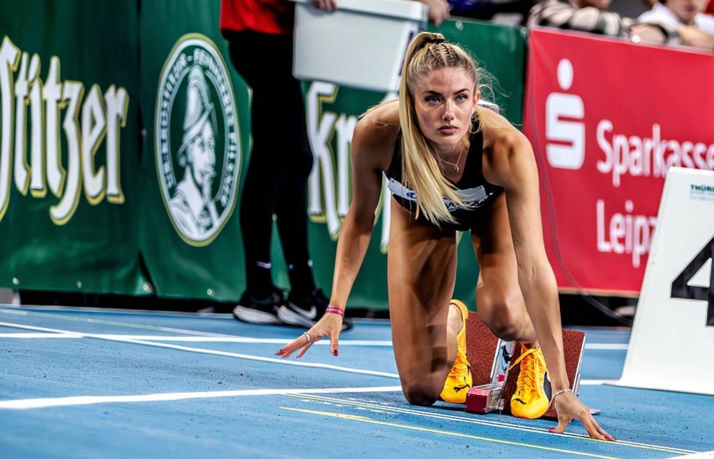 Bis Magen rebelliert: Instagram-Star Alica Schmidt quält sich in ...