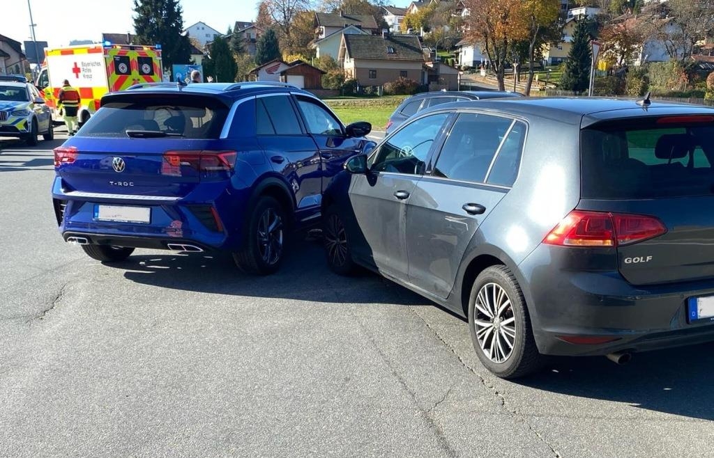 Autofahrerin bei Unfall in Zwiesel leicht verletzt