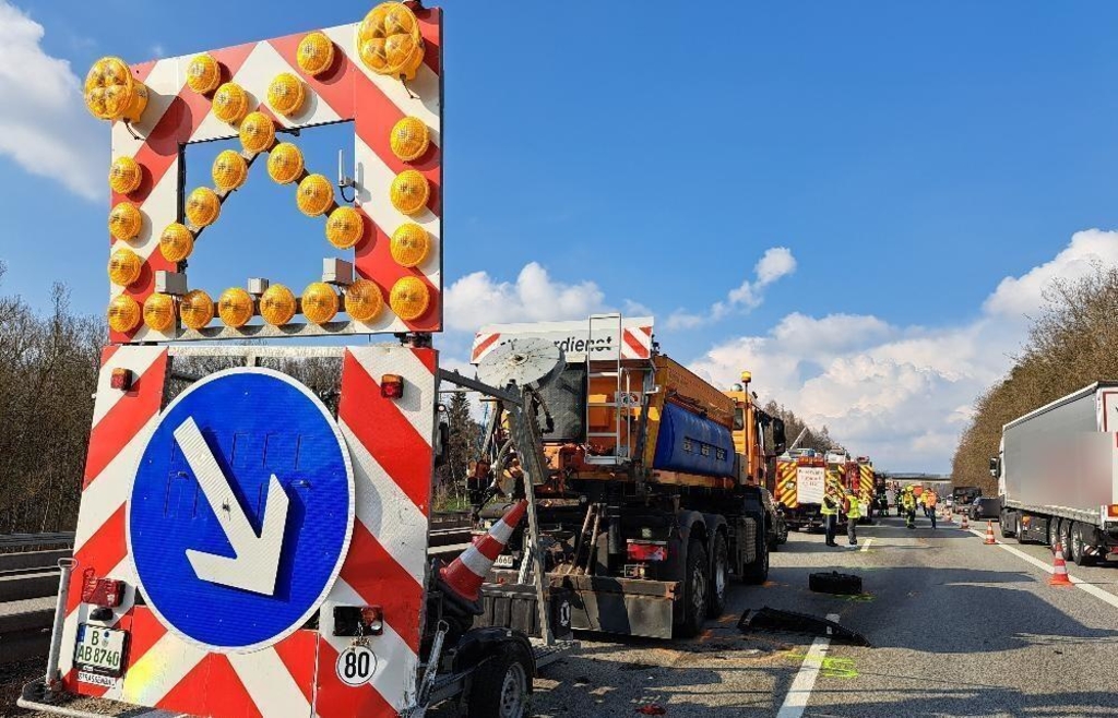 Tödlicher Verkehrsunfall auf der A3 zwischen Pocking und Passau-Süd – Autobahn stundenlang gesperrt